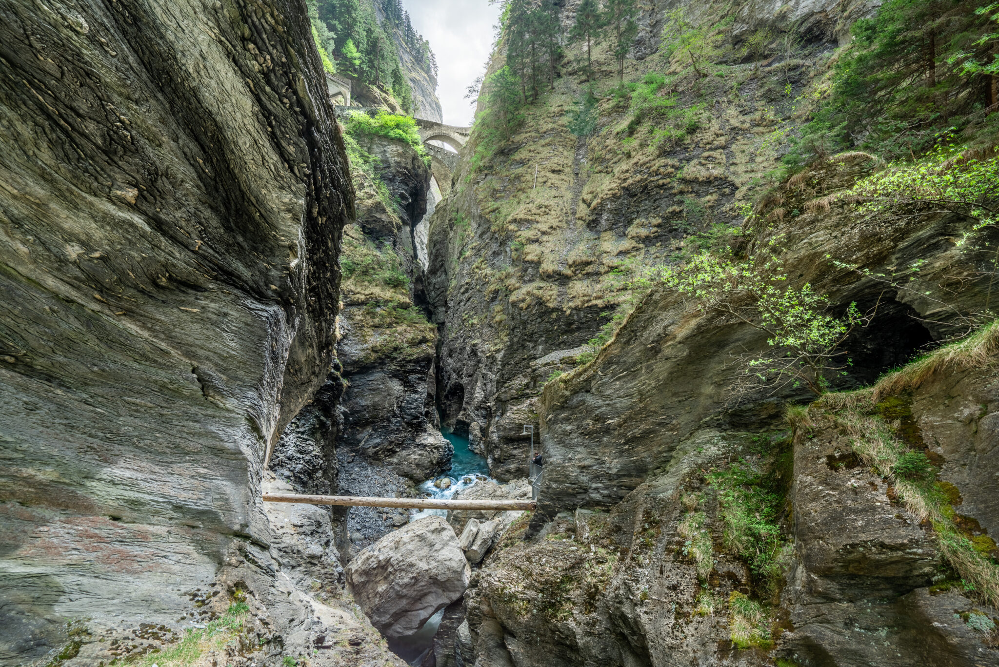 Startseite - Mineralbad Andeer